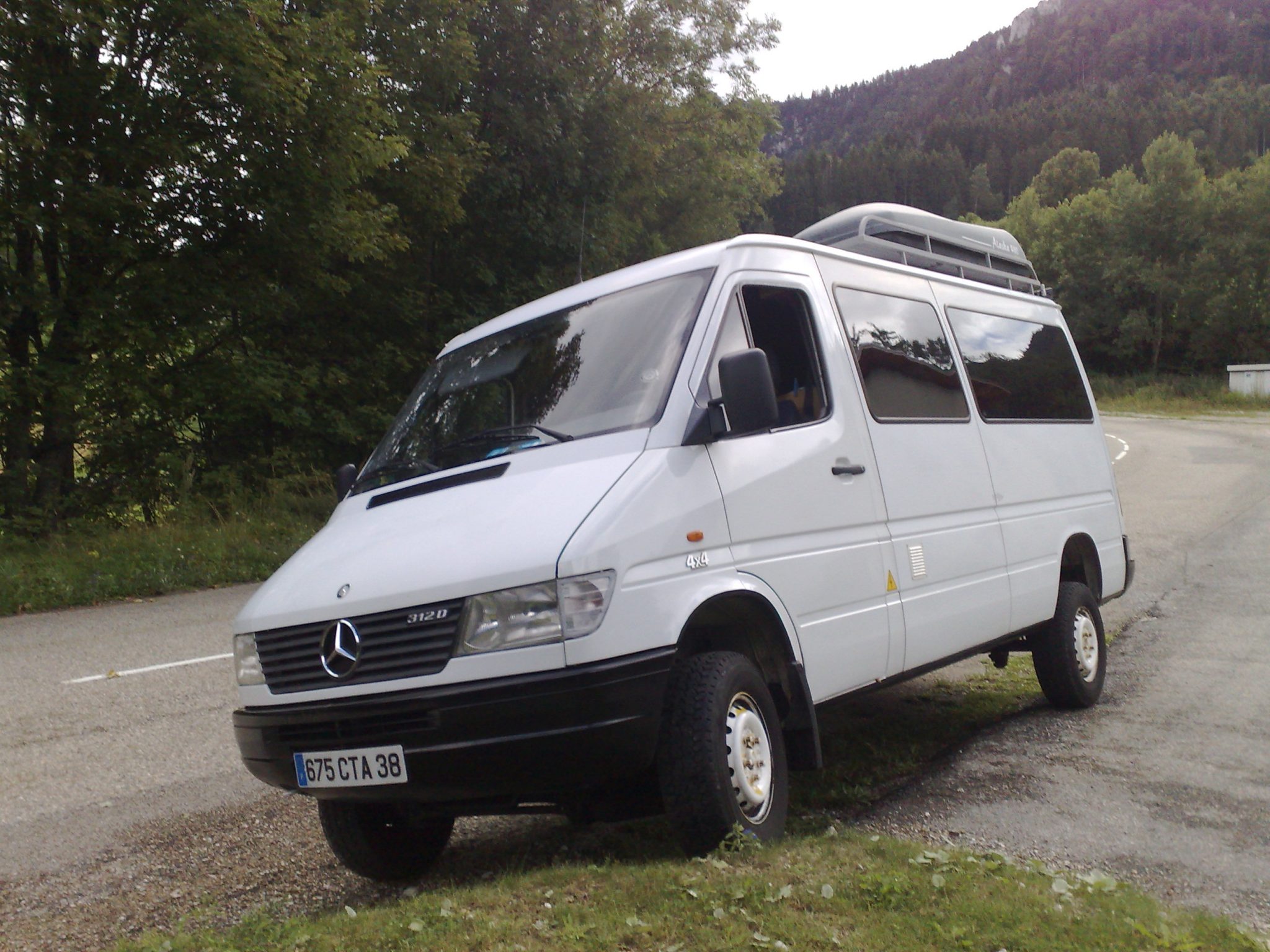 Mercedes Sprinter 312D 4X4 permanent (N° 340) – Bernard Debucquoi